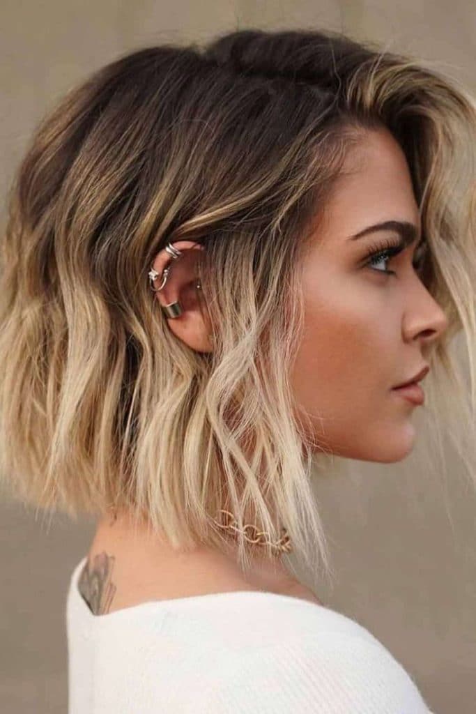 20 Short Popular Hairstyles For Women in 2021 | Short Hair Models